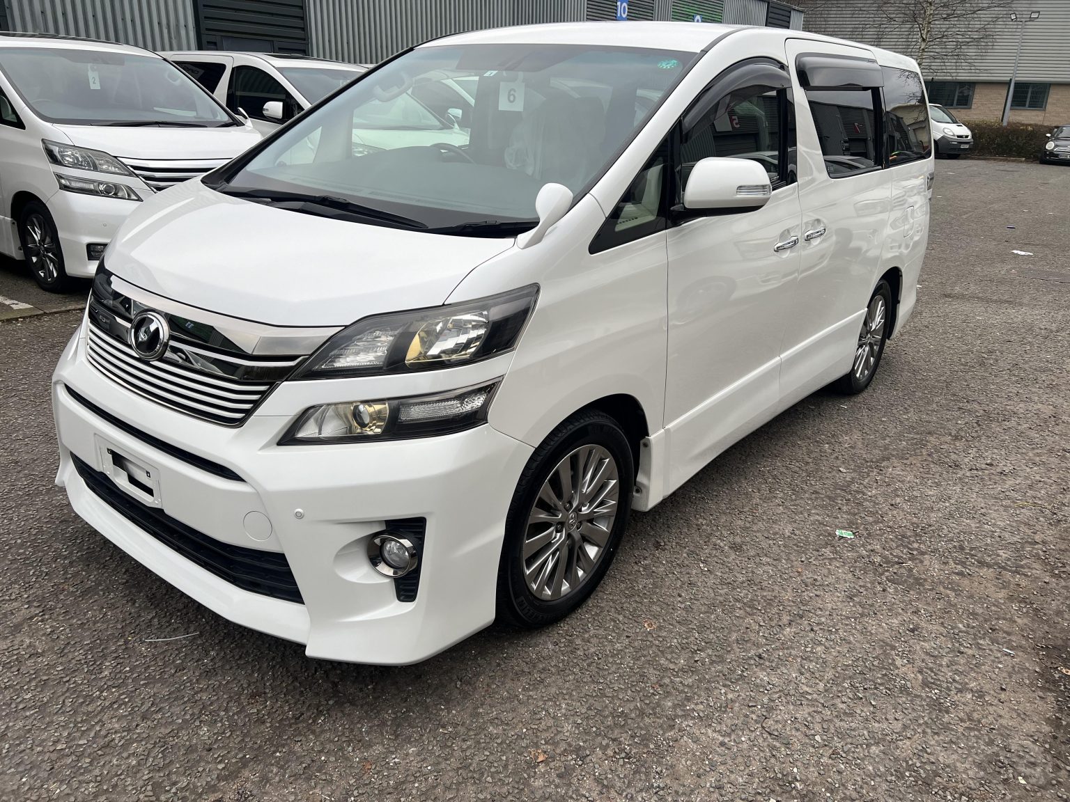 2014 Toyota Vellfire, White 2.4ltr, 7 seater, Golden Eyes 2 Edition ...